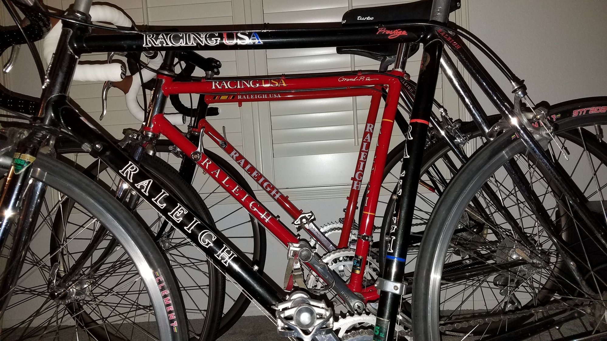 Bike Forums - Bottle Cages... A zit on the Mona Lisa