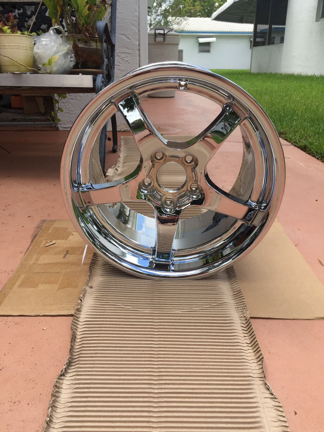Stuffed my 12.5” rims and 335 tires on the back of my WS6. - LS1TECH ...