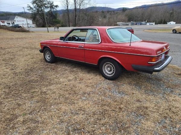 1985 Mercedes Benz 300CD for Sale in Cadillac, MI | RacingJunk