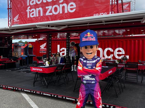 VIP ACTIVATION CONTAINER WITH SEMI TRUCK & TRAILER for Sale in DADE ...