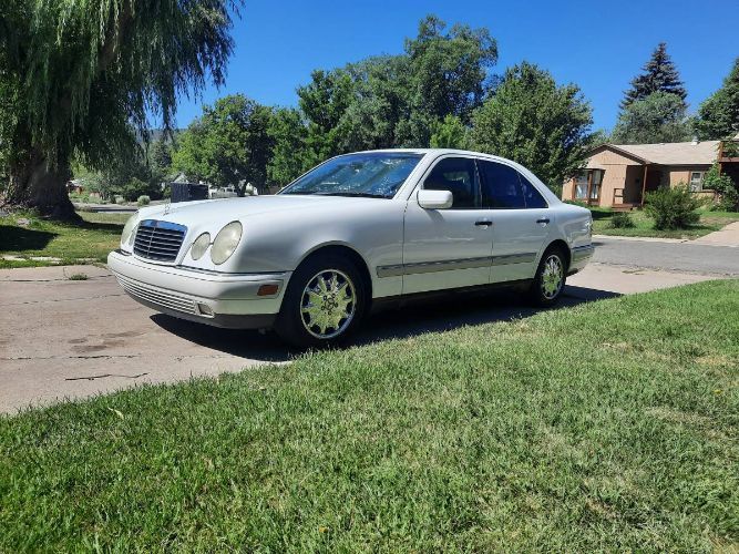 1997 Mercedes Benz E320 for Sale in Cadillac, MI | RacingJunk