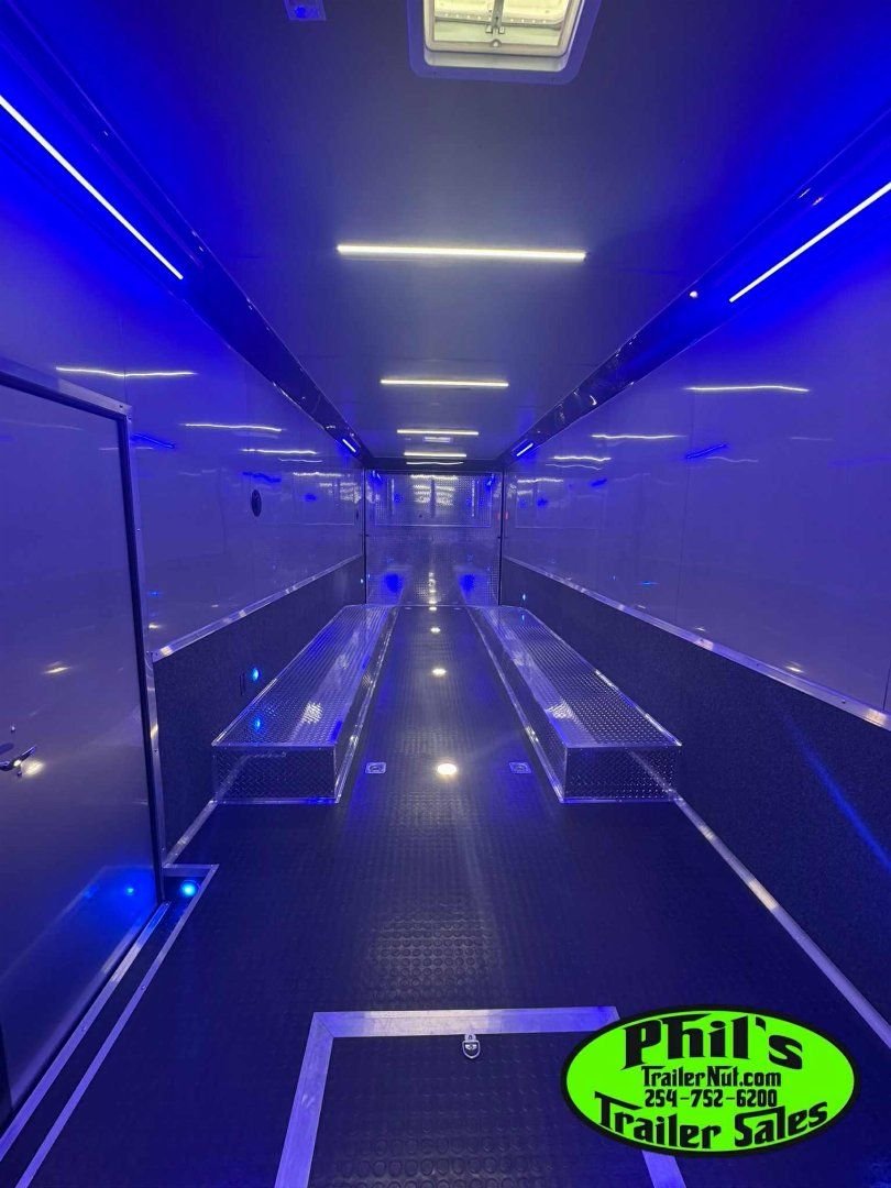 32' LATE MODEL RACE TRAILER TRAILER WITH RAMP OVERS EXTRA HT for Sale ...