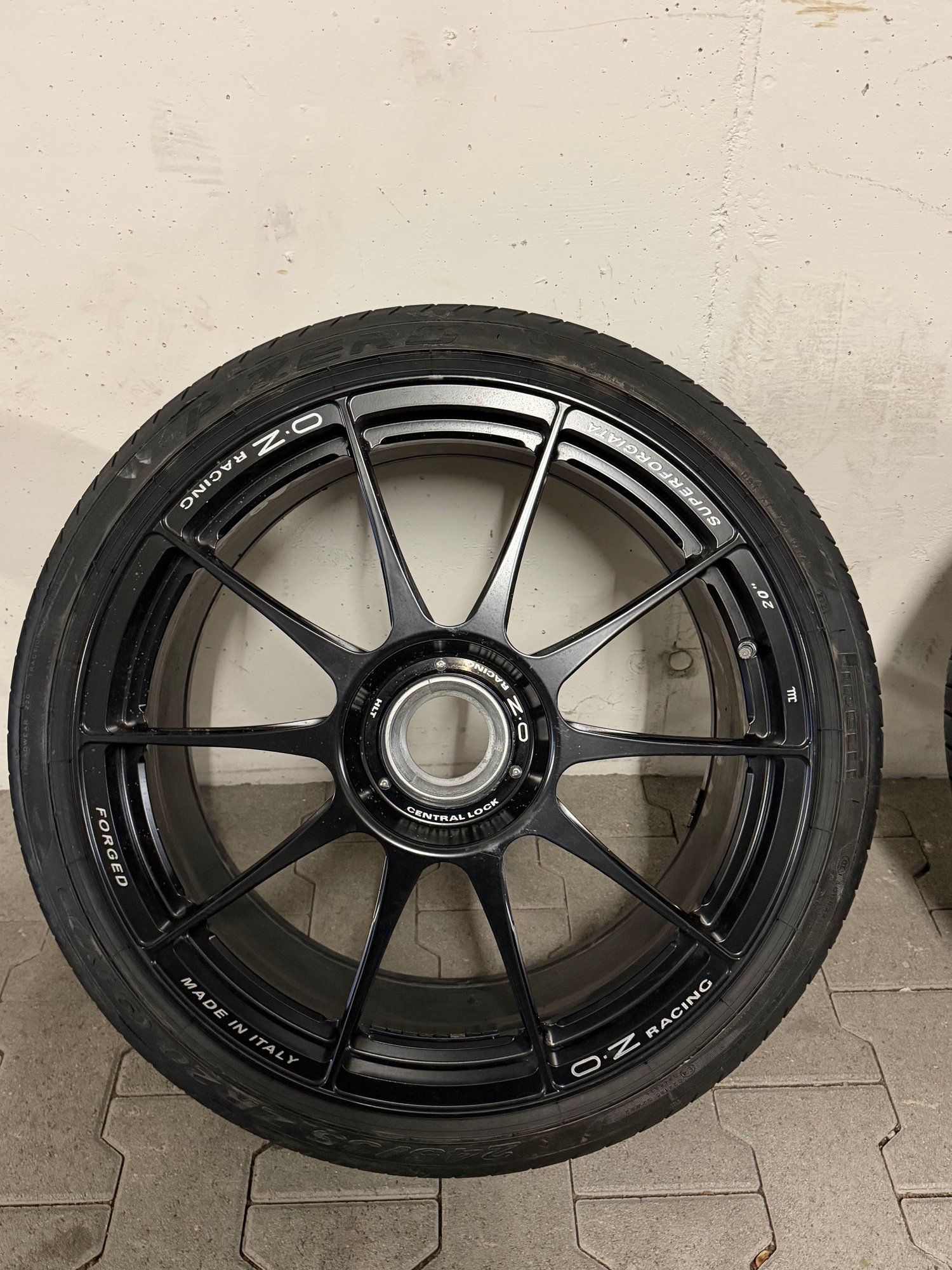 OZ Racing 20" Superforgiata Forged Wheels - Rennlist - Porsche ...