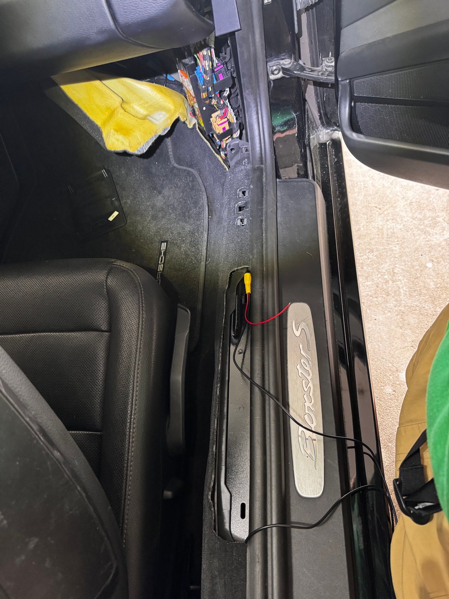 DIY: 981 Boxster JoyeAuto CarPlay and Rear Camera Installation [Photos ...