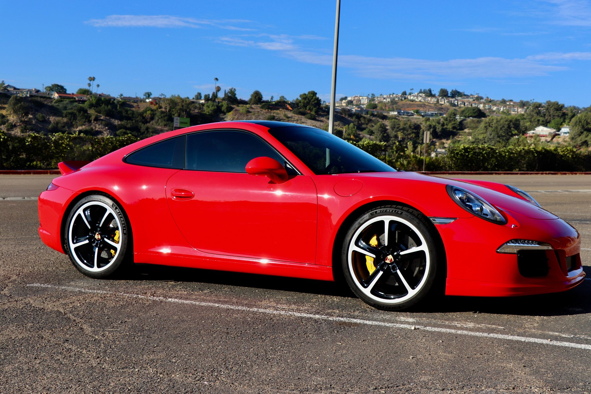 Porsche 911 Carrera S Red