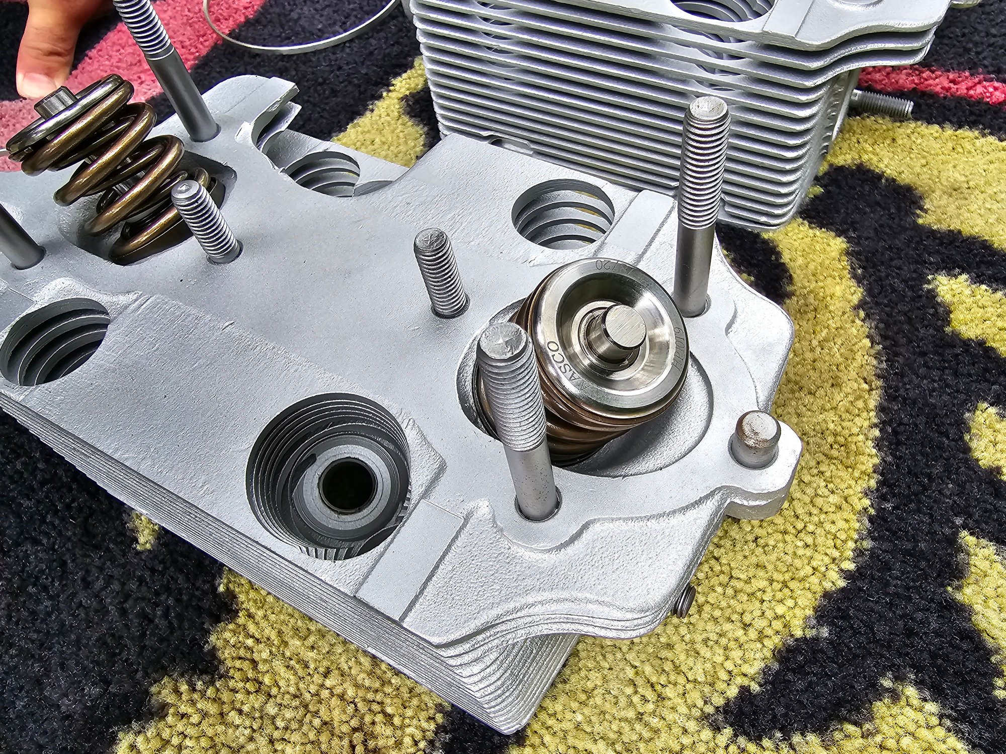 1977 Twin Plug 930 Turbo 3.3 Cylinder Heads Fully Rebuilt - Rennlist ...