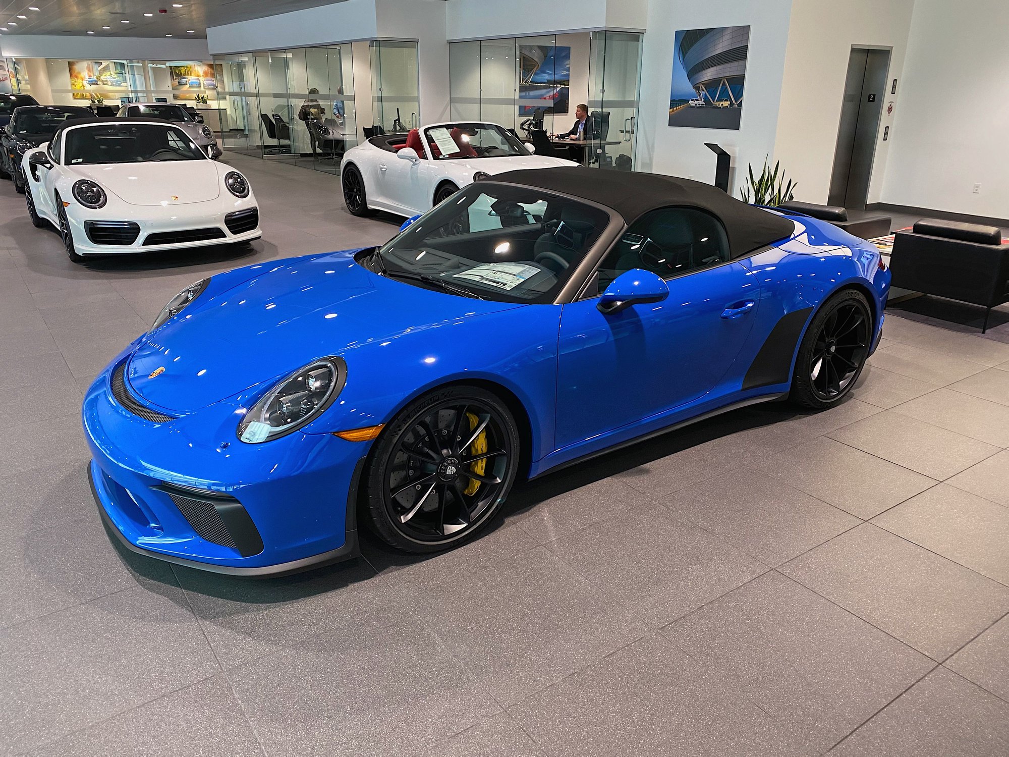 2019 SPEEDSTER PTS Club Blue - Rennlist - Porsche Discussion Forums
