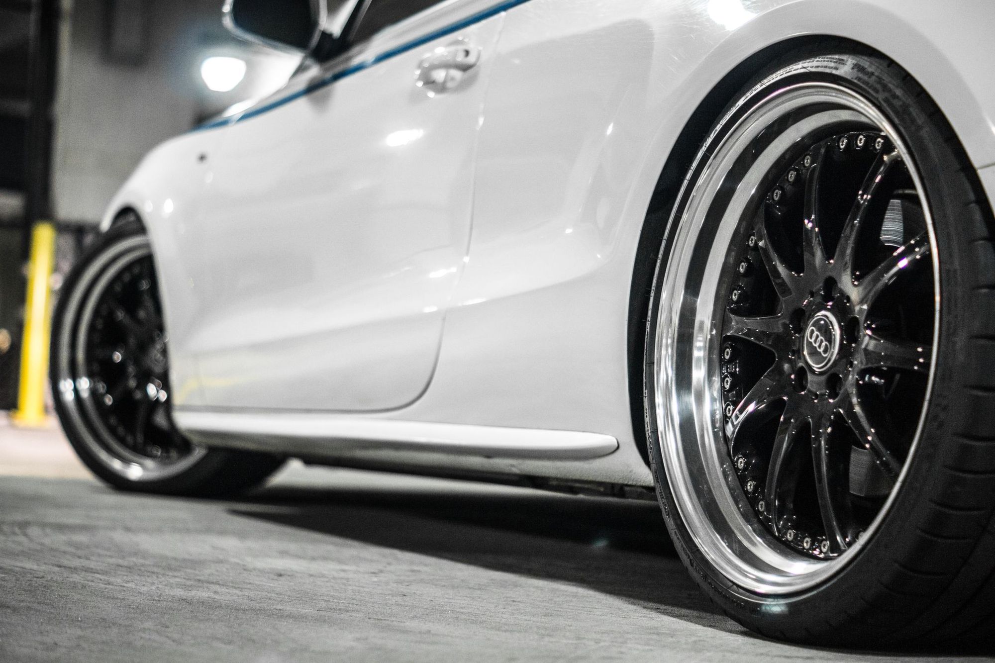 20x9.0 RH AK-Phoenix 3-Piece Wheels with 265x30x20 Michelin Pilot Super ...