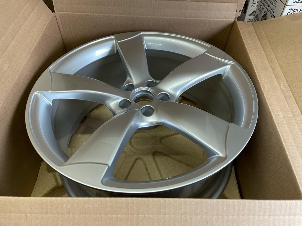 f/s new oem audi silver 21in rotor wheels - AudiWorld Forums