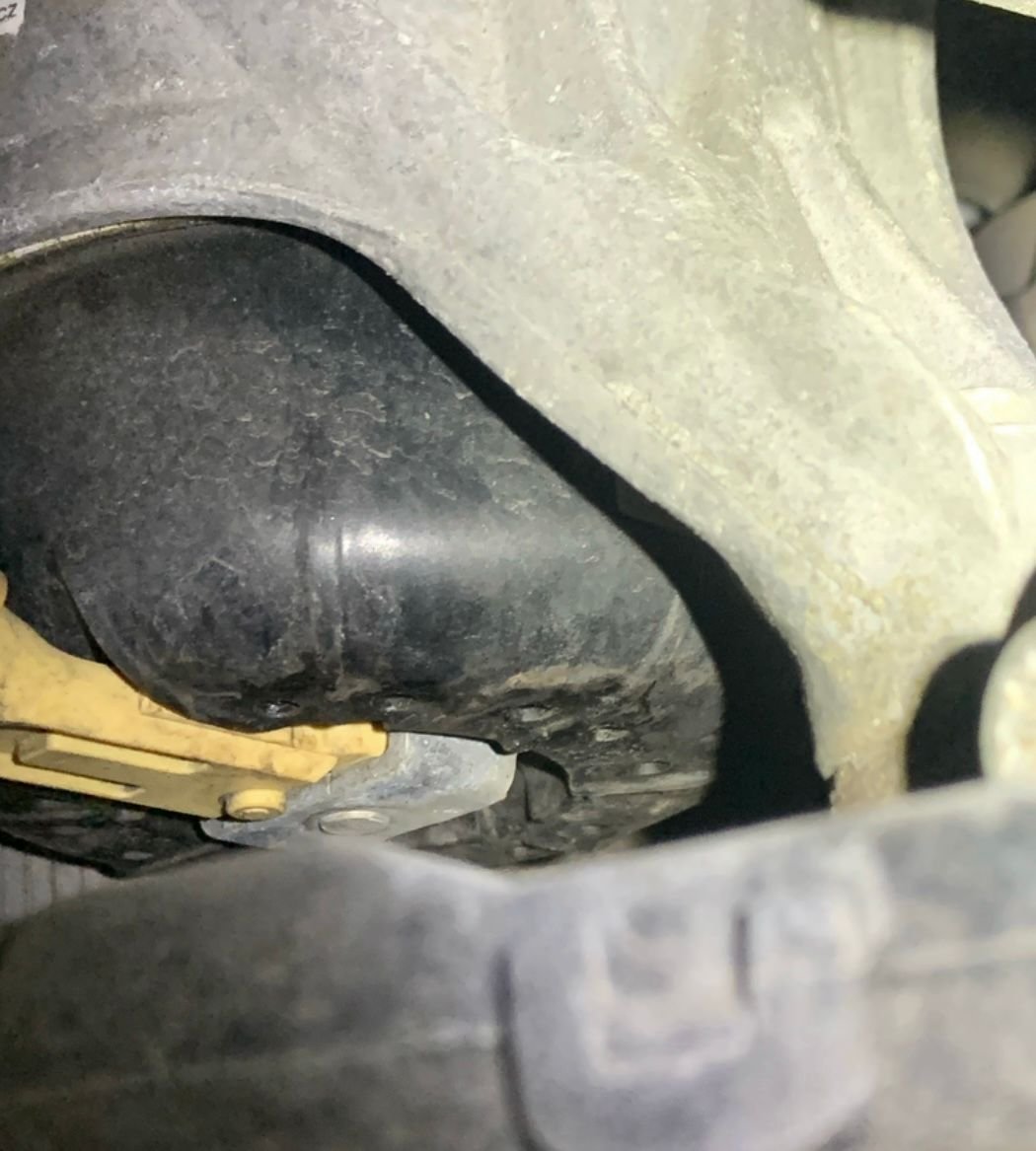 Leaking Engine Mounts and Valve Covers - AudiWorld Forums