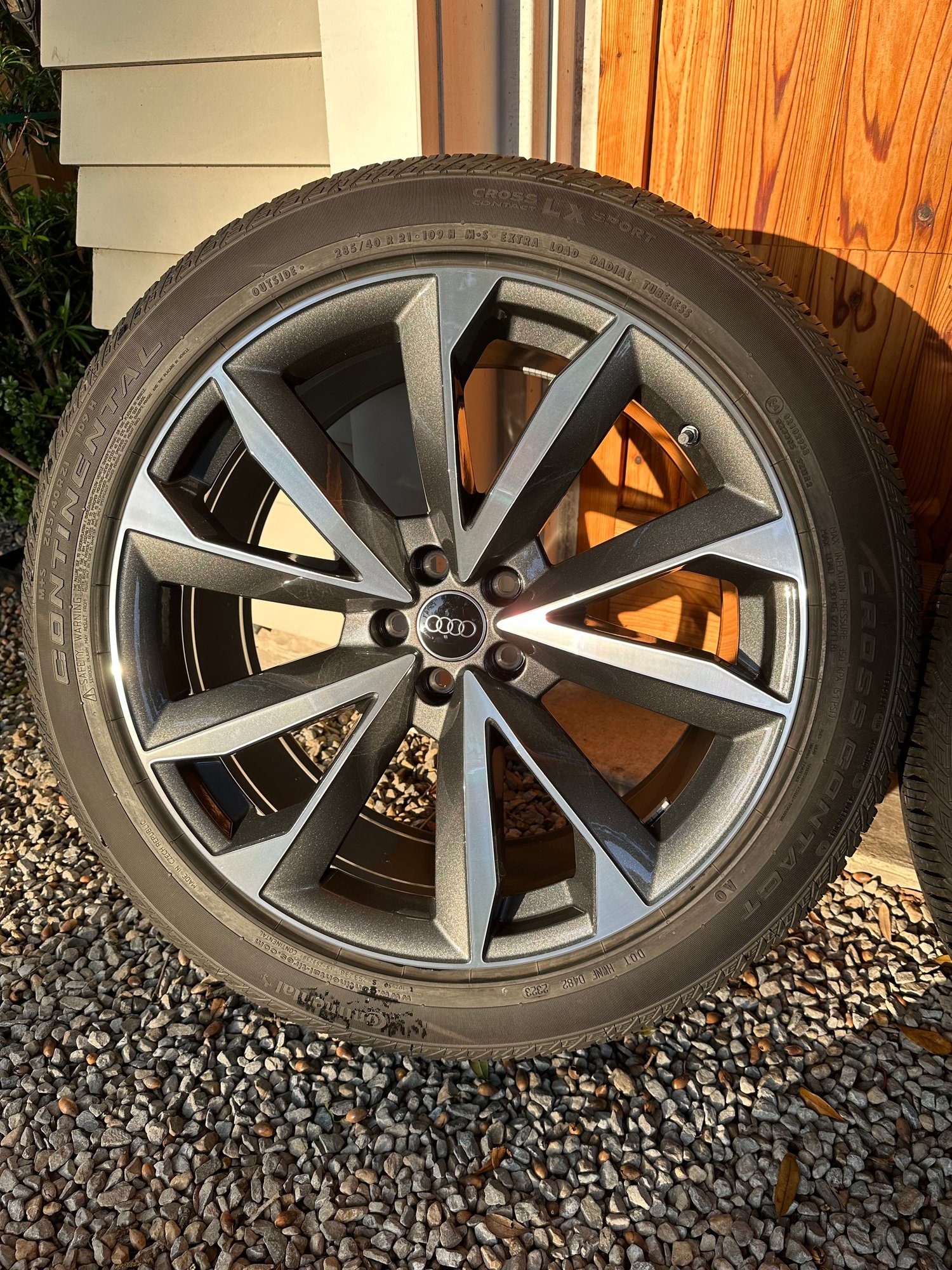 21 x 9.5" ET31 5 V Double Spoke SQ7 Wheels and Tires - 165 Miles Only ...