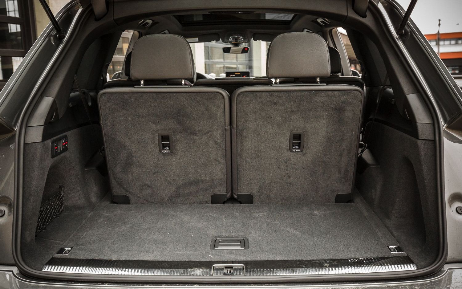 Q7 Boot/Trunk Bolts - AudiWorld Forums