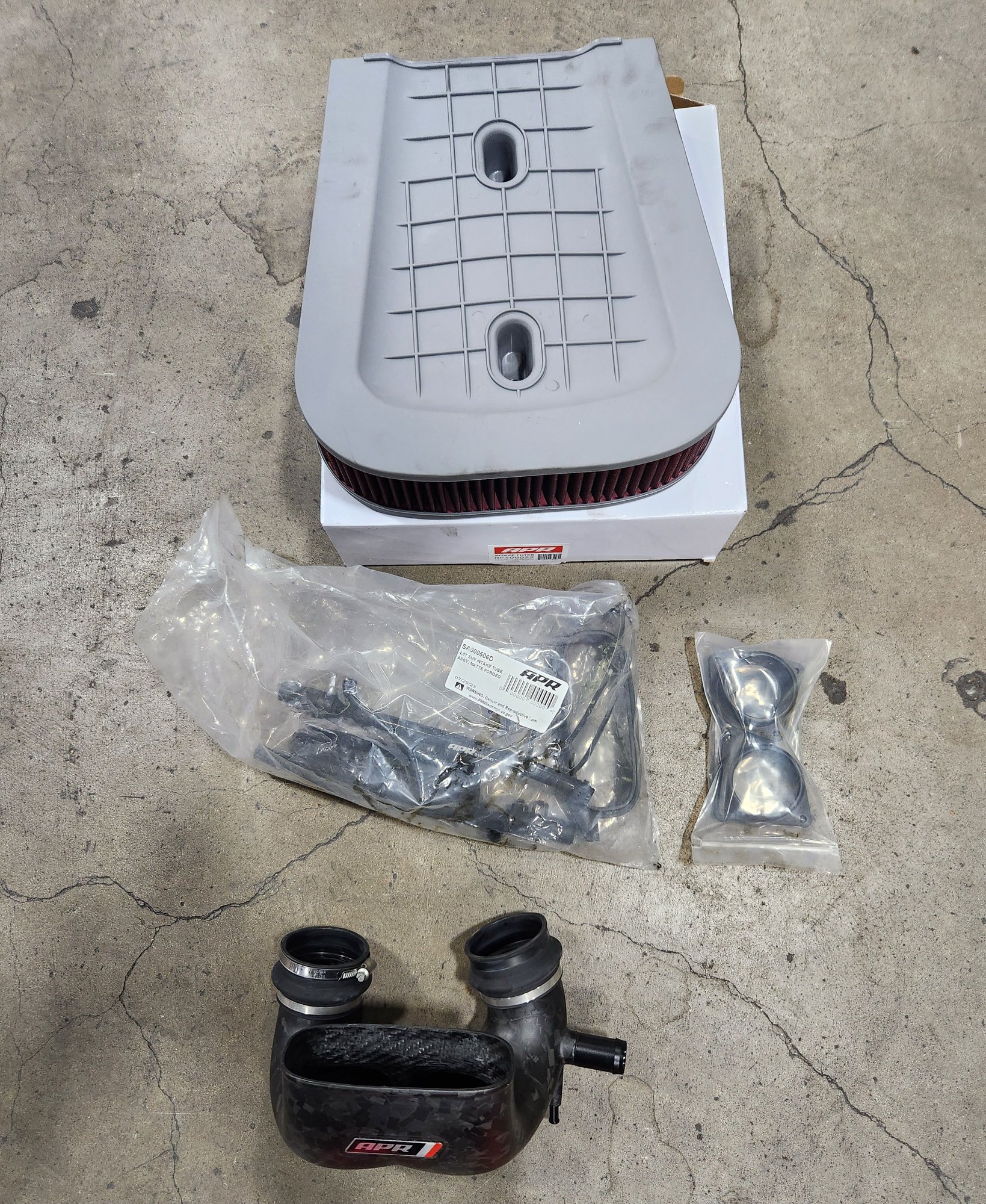 Audi RSQ8/URUS APR Carbon Fiber Intake System Almost New - AudiWorld Forums