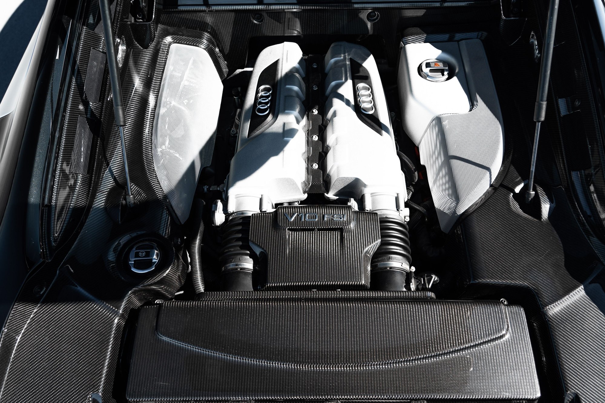 2012 AUDI R8 5.2L V10 AWD QUATTRO - LOW MILES!! - AudiWorld Forums