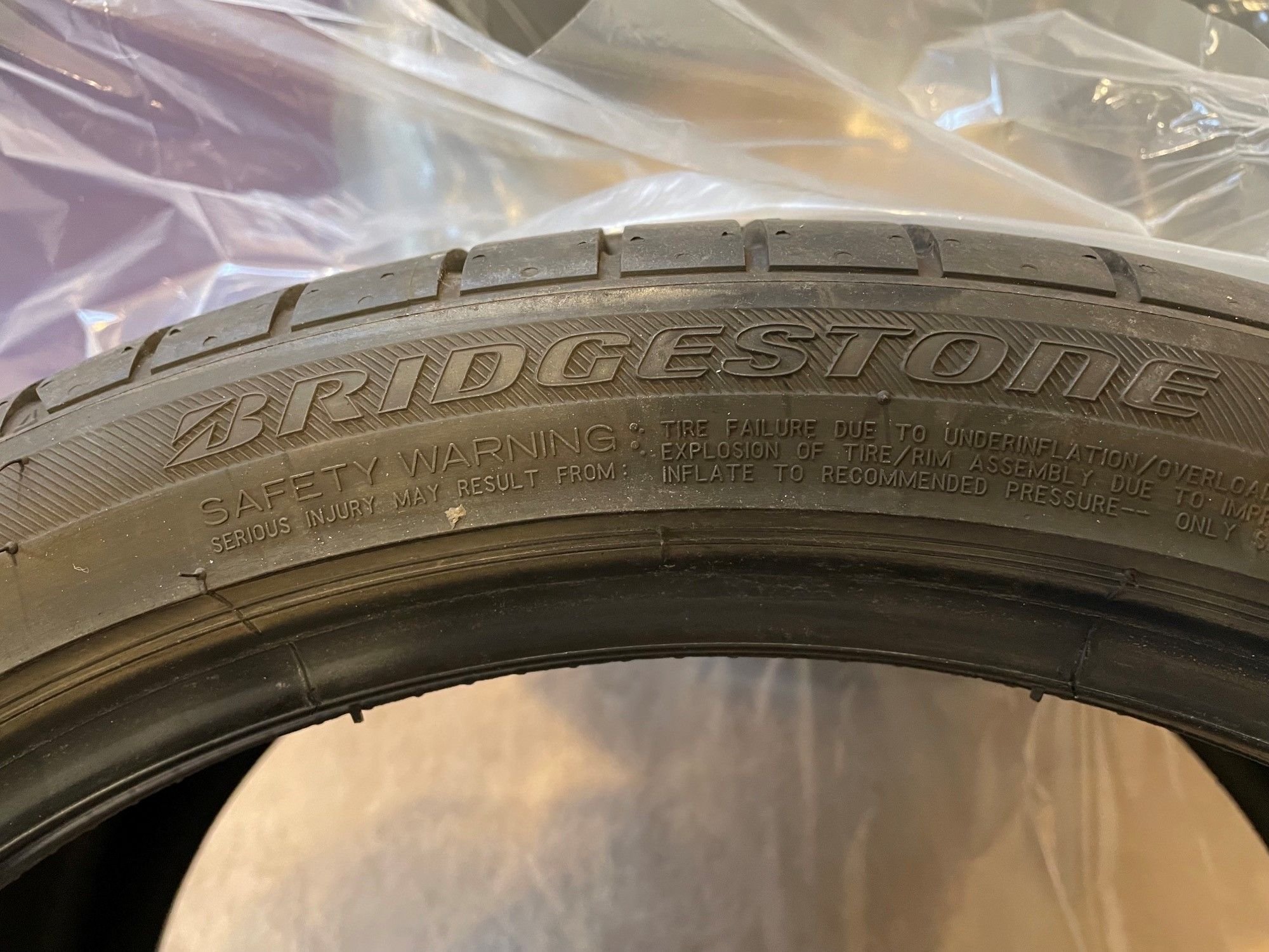 Bridgestone Potenza S001 tire set 255/35/R19 96Y - AudiWorld Forums