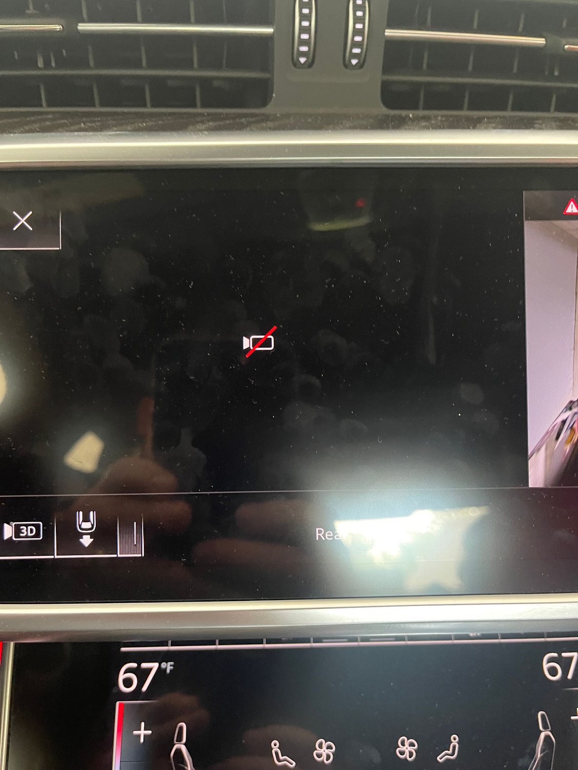 Rear and forward cameras don't work. Then will start working again ...
