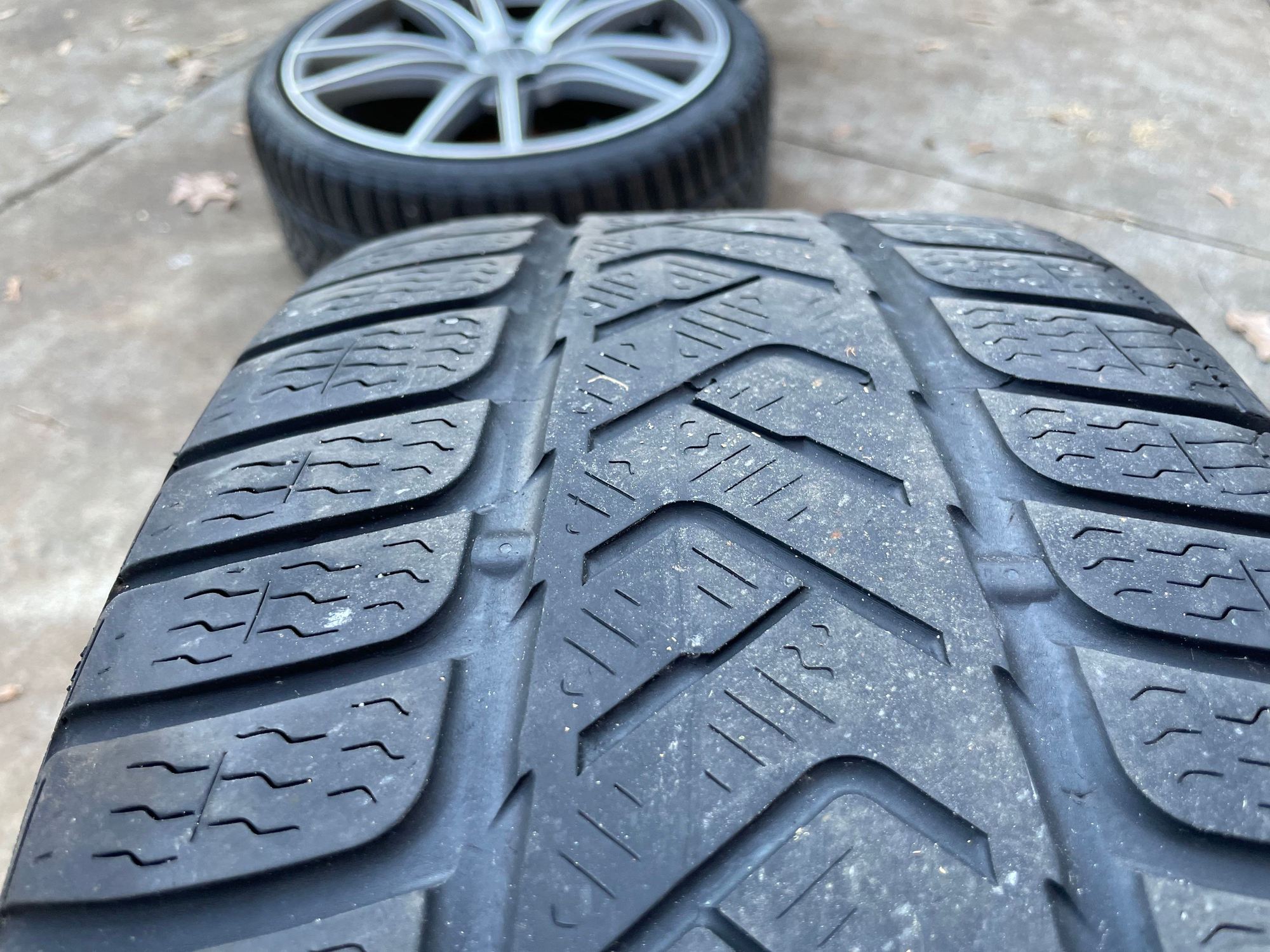 Set of 4 Andros Spec K 19x8.5 ET45 with Pirelli Sottozero 3, 235/35-19 ...