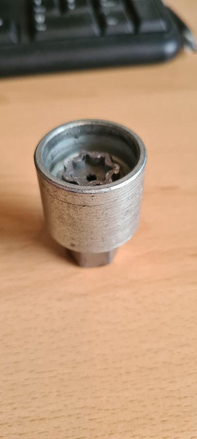 UK: Locking wheel nut problem - AudiWorld Forums