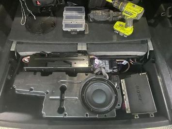 Q7 4M/4.5M -- Subwoofer Upgrade w. Photos - AudiWorld Forums