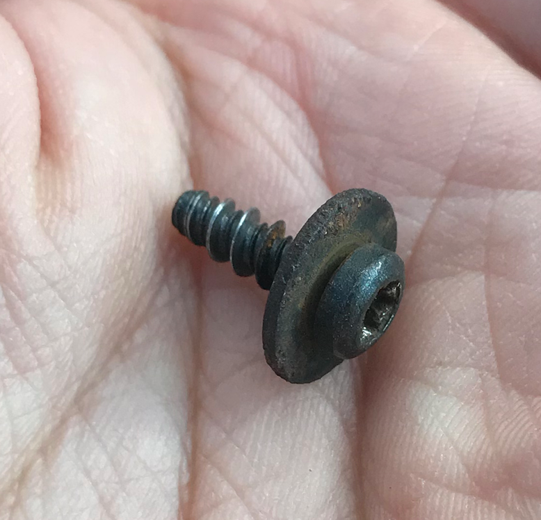 Spark plug wire T25 Screws - AudiWorld Forums