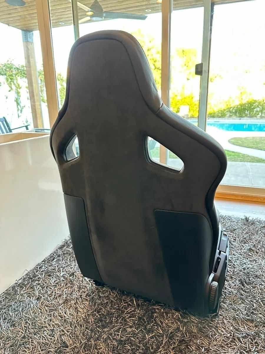 Gen 1 Audi R8 Wingback Seats - AudiWorld Forums