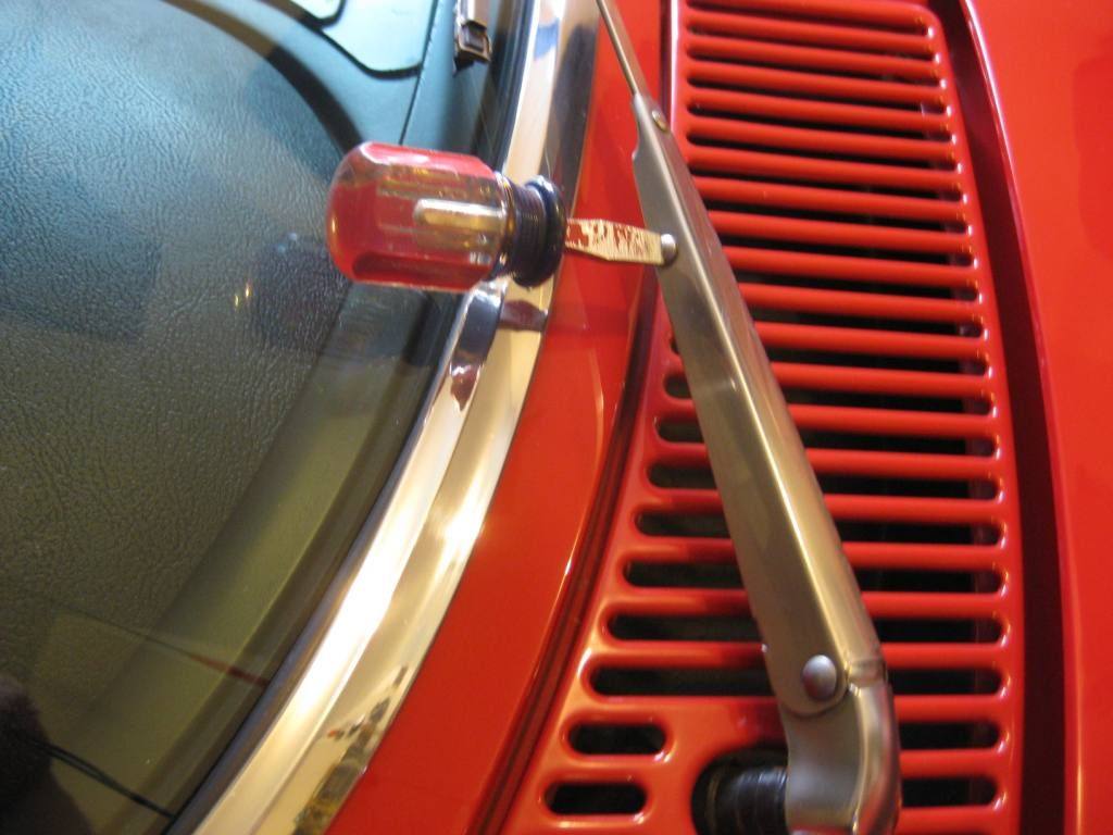 C2 How does the resting position angle look for these windshield wipers ...