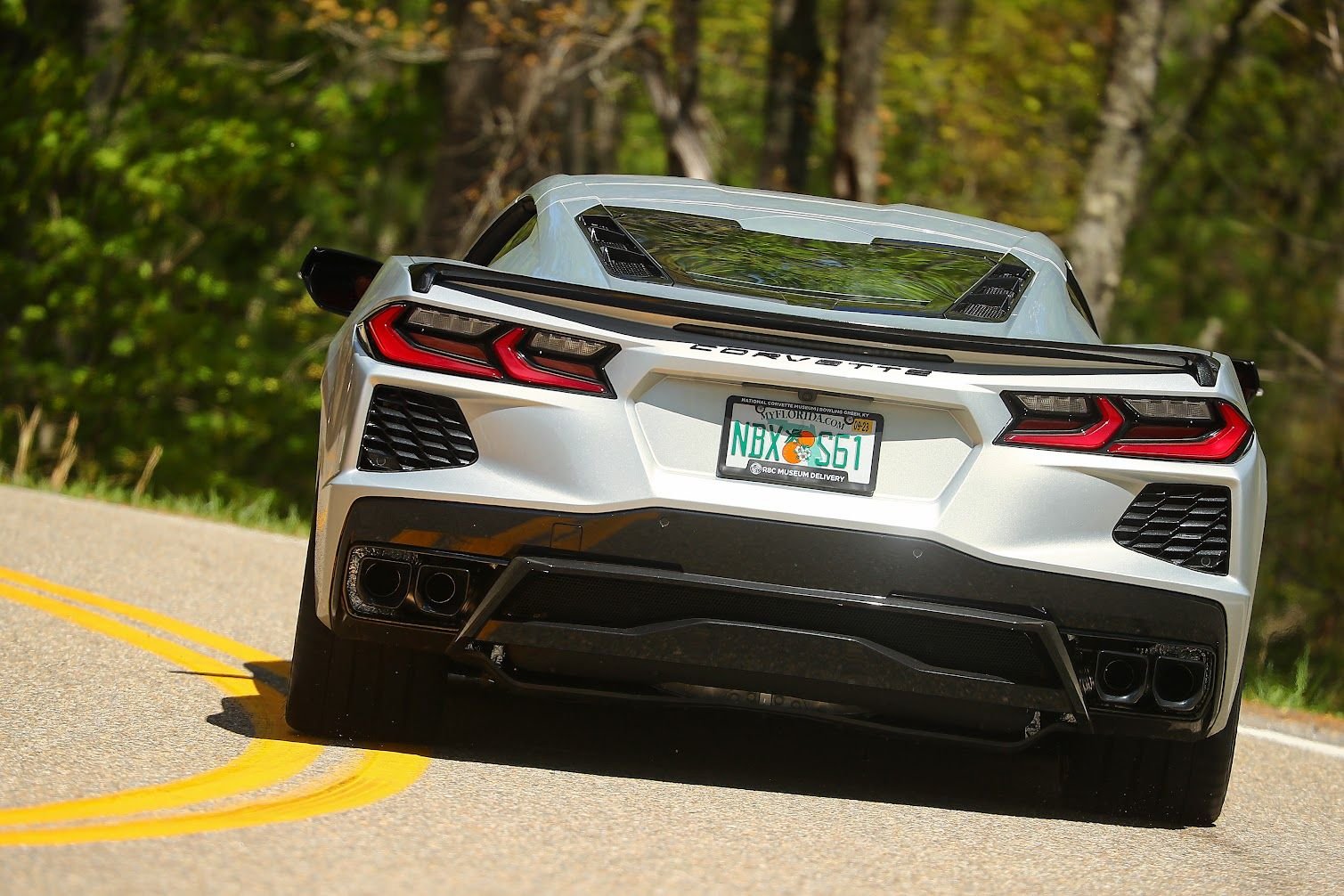 Low-profile rear spoiler and front splitter - CorvetteForum - Chevrolet ...