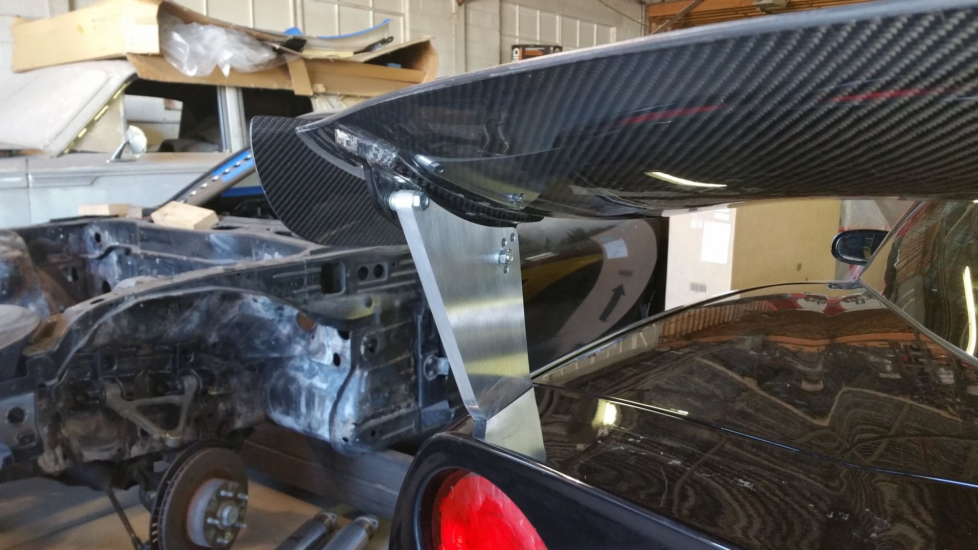 FS (For Sale) C6Z APR wing with bumper support mounted uprights ...