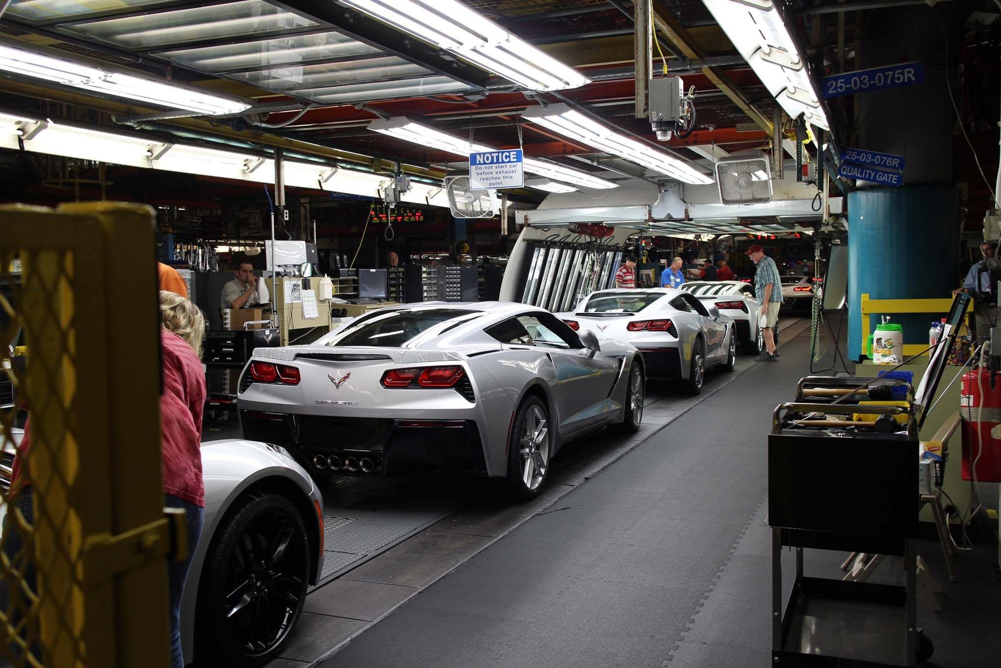 End of an Era - Final Corvette Rolls Off the "Old" Assembly Line ...