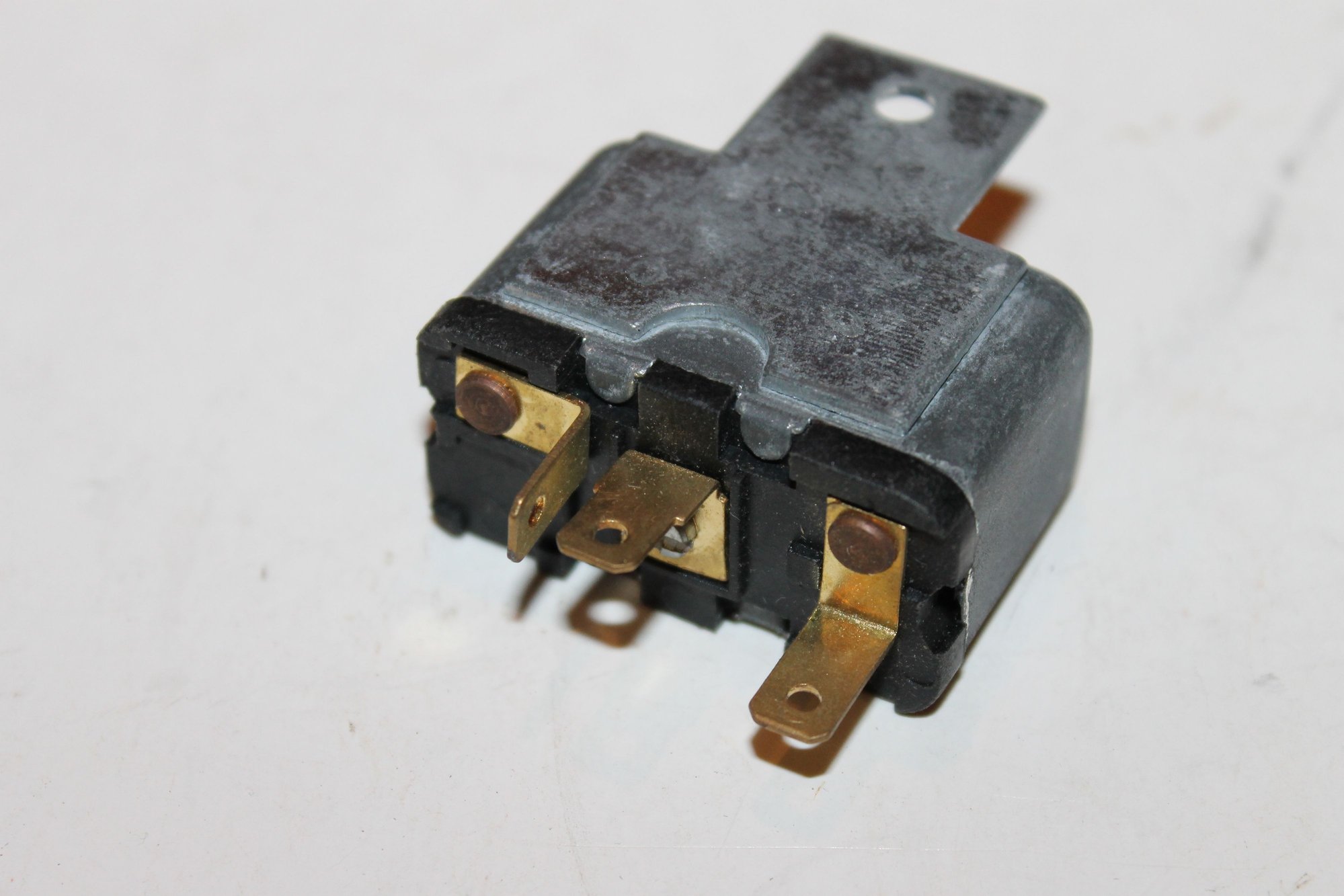 FS (For Sale) Power window relay - CorvetteForum - Chevrolet Corvette ...