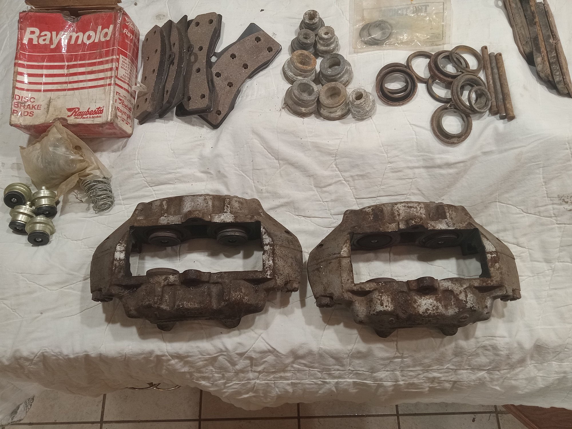 FS (For Sale) Midyear first generation 952/954 calipers - CorvetteForum ...