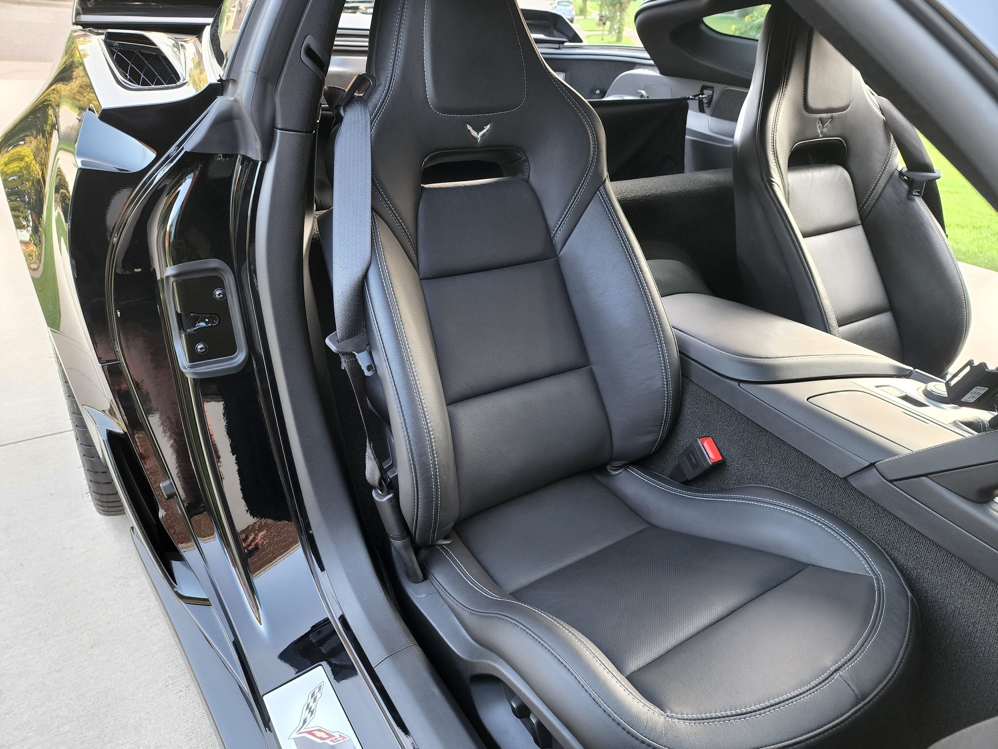 SOLD - 2019 C7 Z06 2LZ coupe, M7, all black,