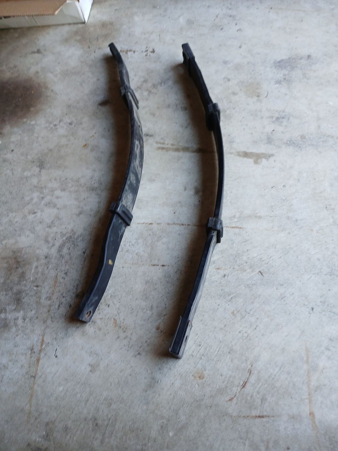 FS (For Sale) C5 Stock leaf springs F&R from Convertible ...