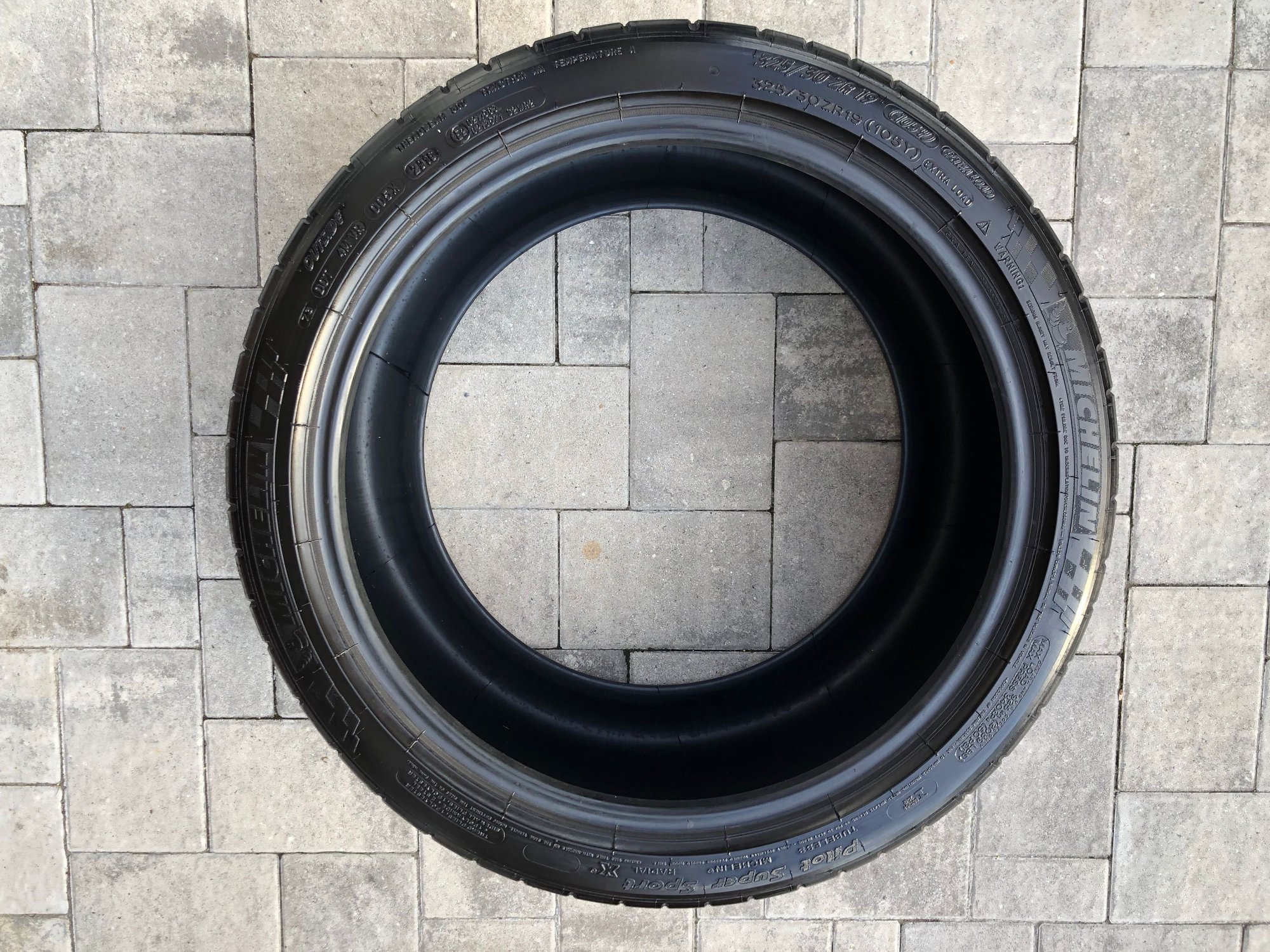 FS (For Sale) 325/30/19 Michelin Pilot Super Sport tires ...