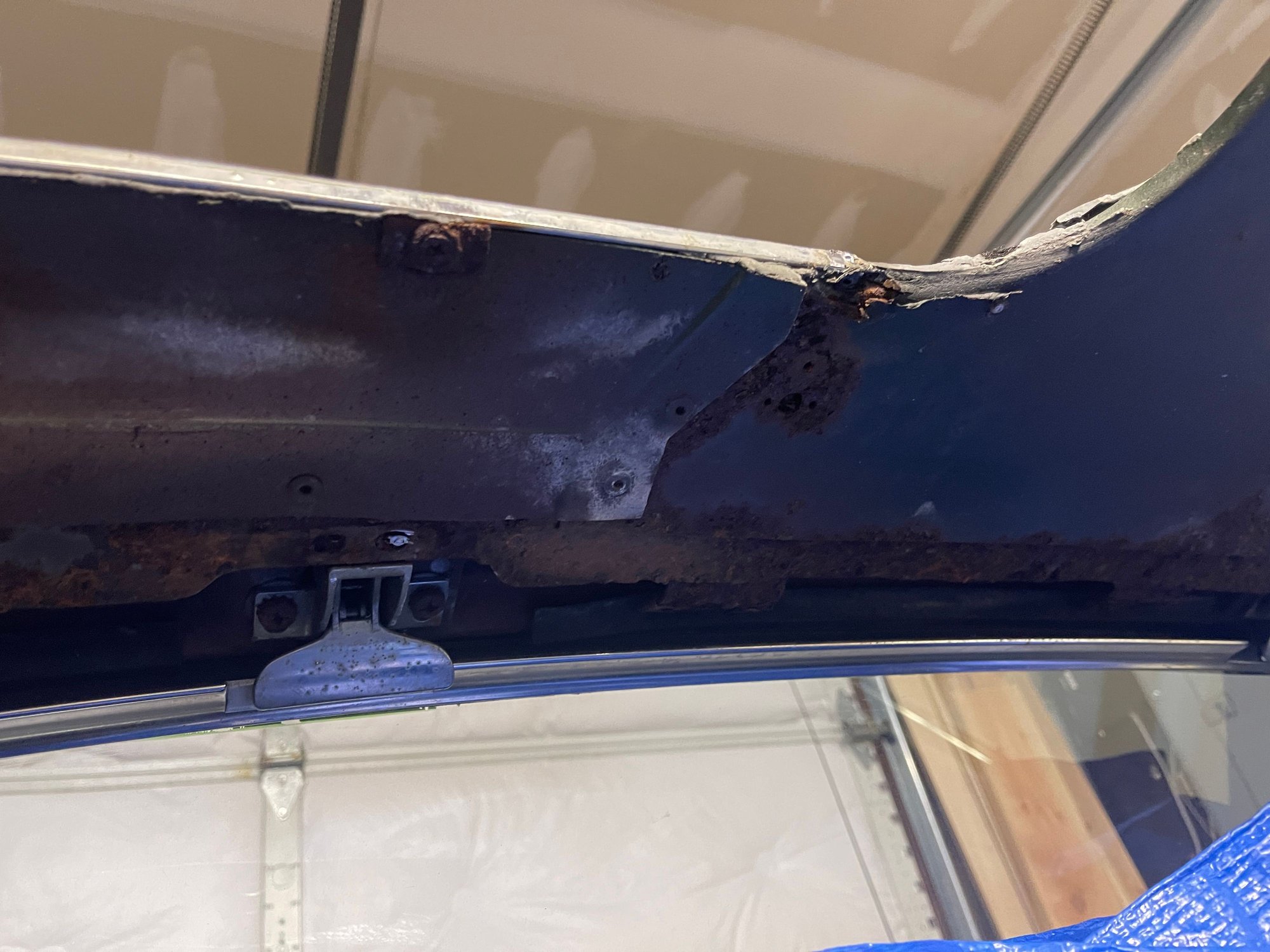 Rust above rear window (1970) - CorvetteForum - Chevrolet Corvette ...