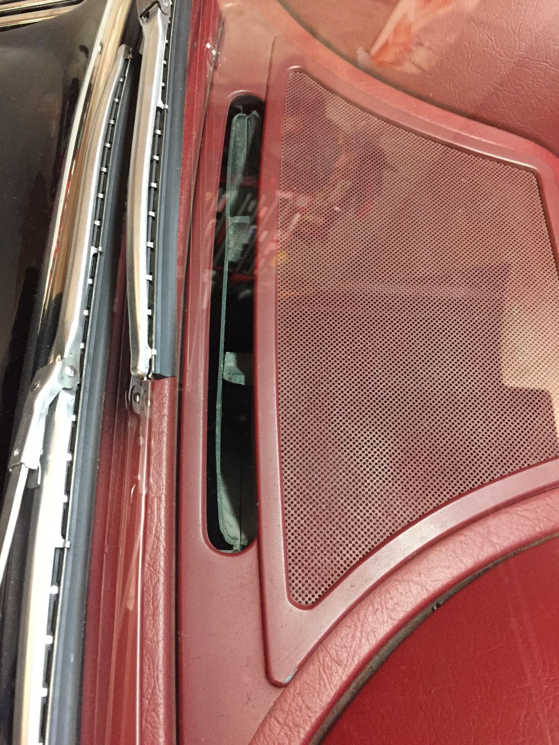 C2 Upper defrost vent? - CorvetteForum - Chevrolet Corvette Forum ...