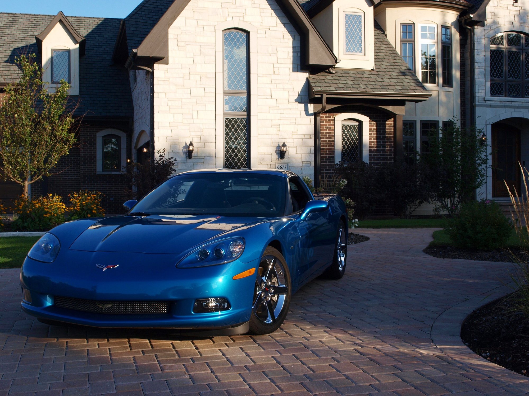 NYC Auto Show with E-Ray, Z06 and new Riptide Blue on the Equinox ...