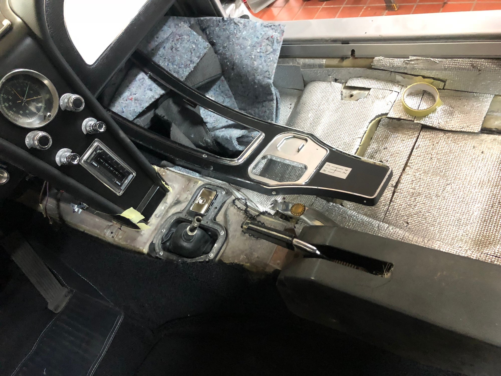 Advice needed: 67 centre console install procedure - CorvetteForum ...