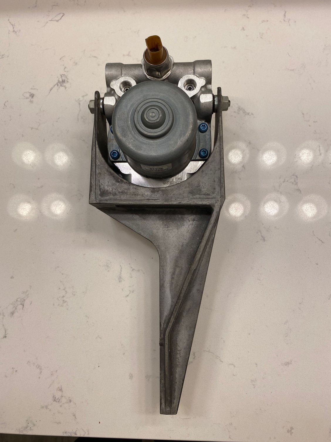 FS (For Sale) C6 ABS PUMP ASSY and BRACKET W/O EBCM - CorvetteForum ...