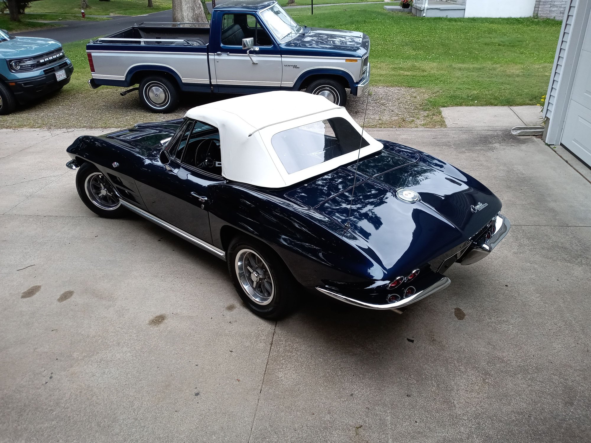 C2 Problem opening rear hatch for convertible top - CorvetteForum ...