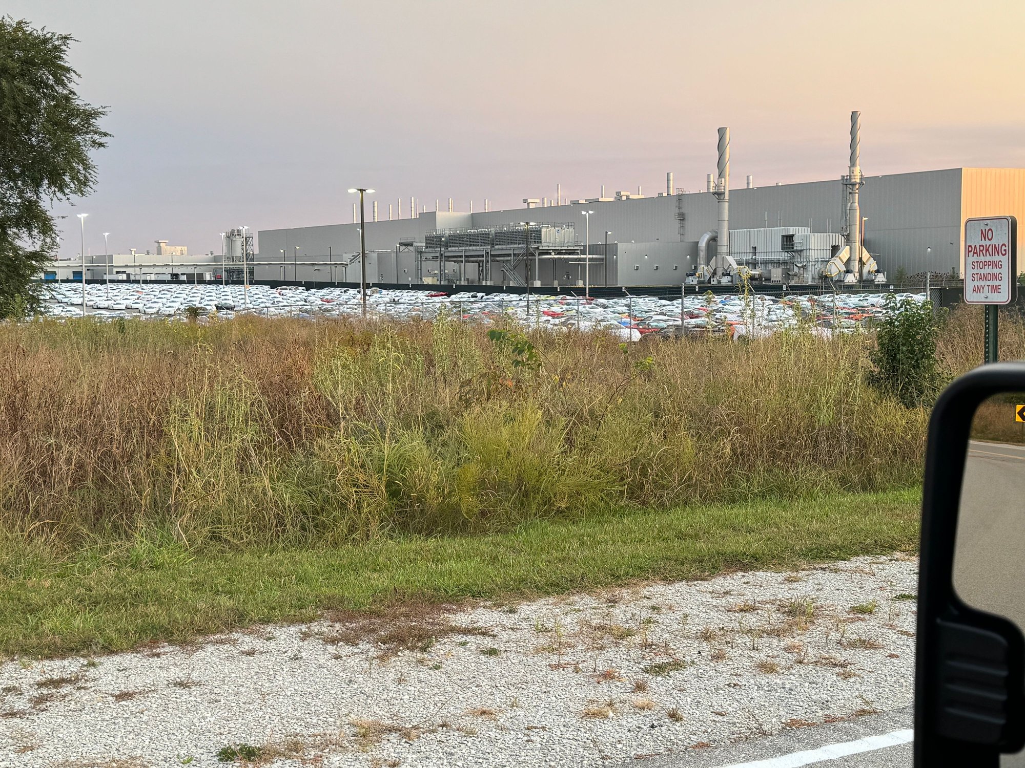 I Have Never Seen the BG Factory Lot so Crammed with cars ...