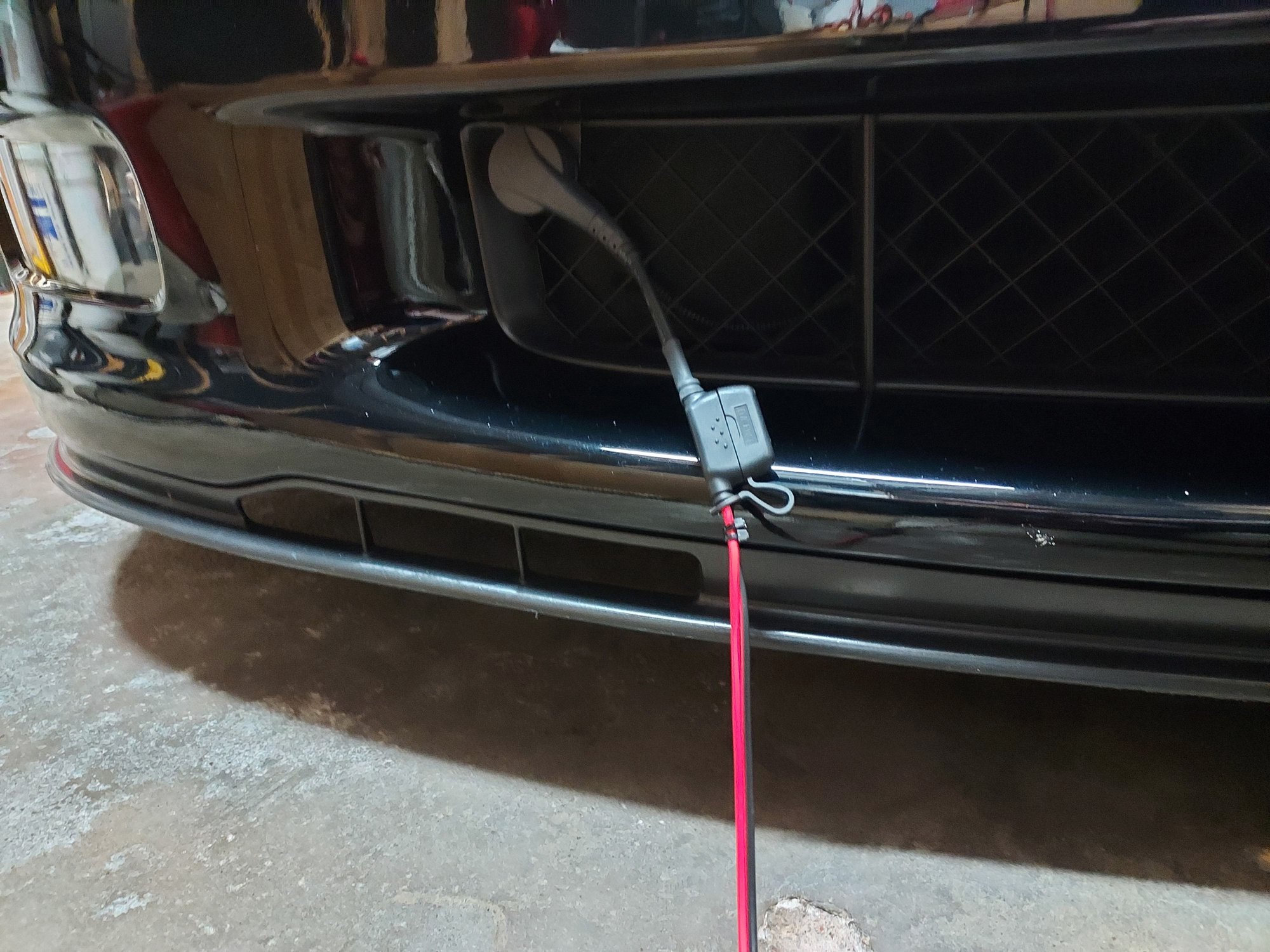 C6 Tighten battery terminal with vertical bolt???? Sorry, dumb question ...