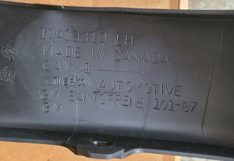 FS (For Sale) Front Bumper Outer Valance Set GM OEM 10419312 10419313 ...