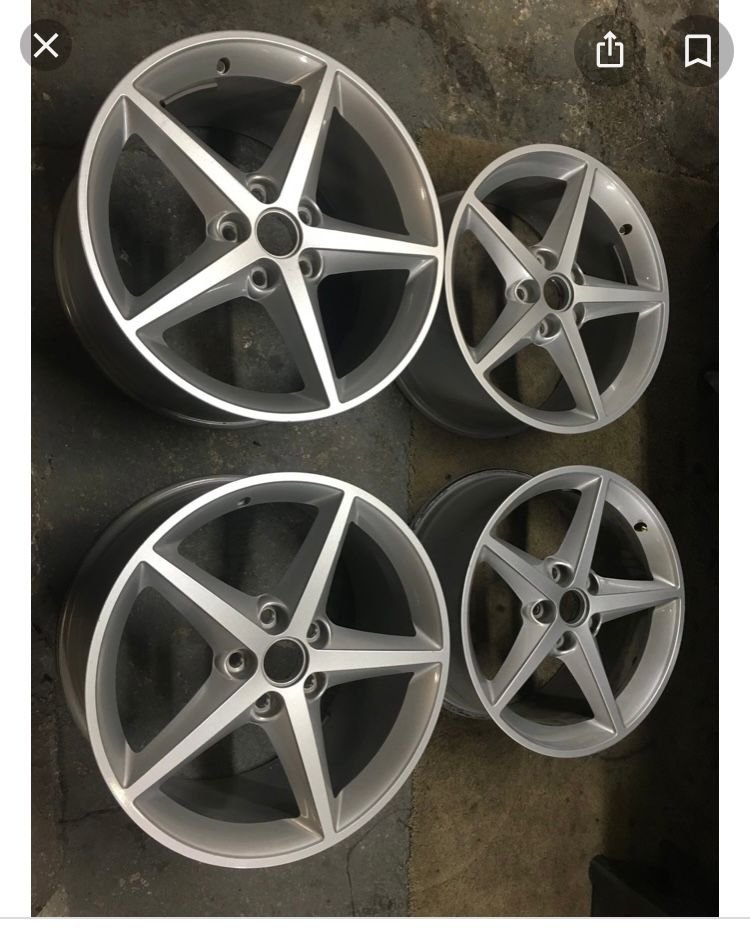 WTB (Want To Buy) One rear 19” painted silver Starfish wheel ...