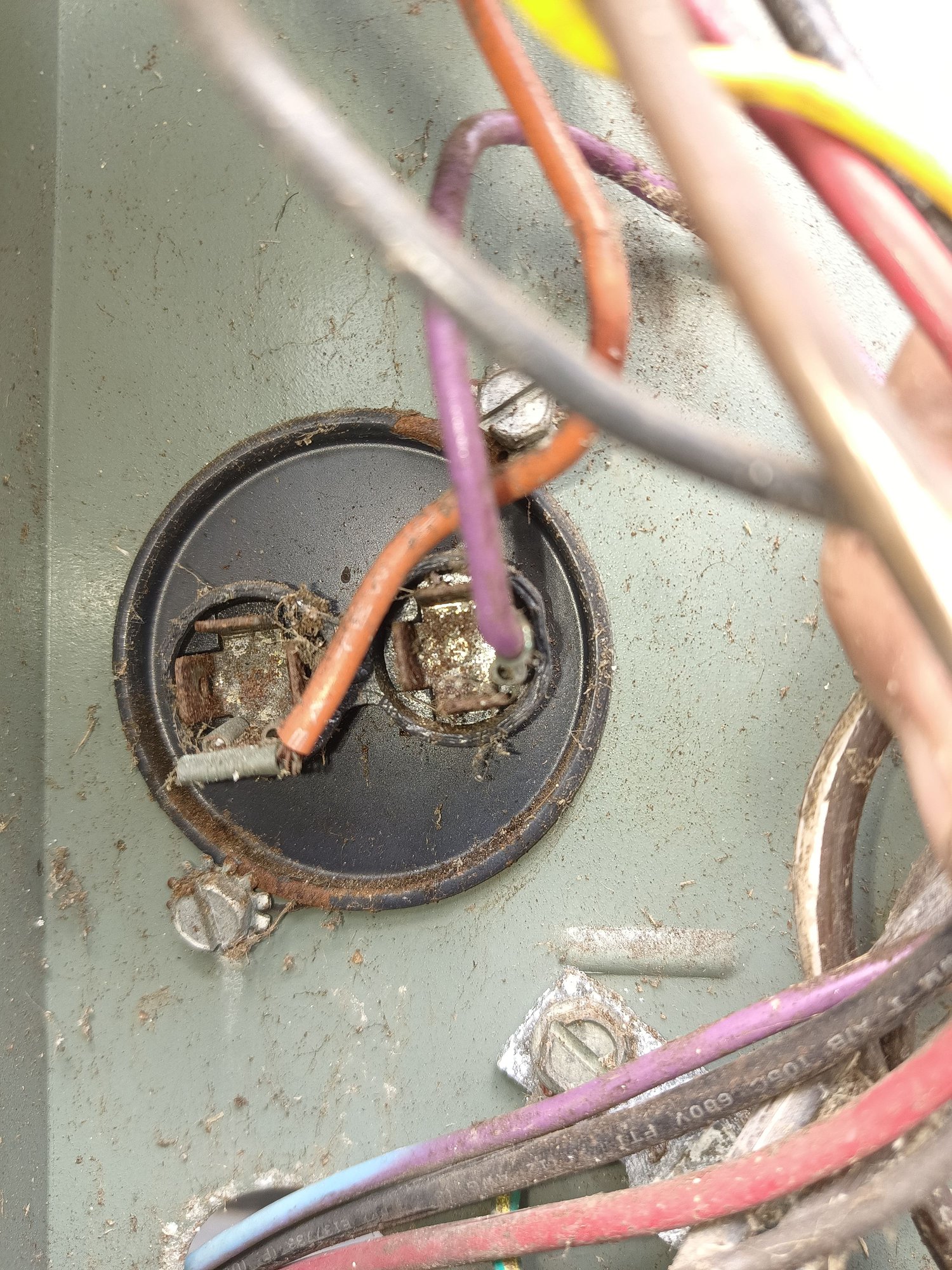 Where does the capacitor connect - DoItYourself.com Community Forums