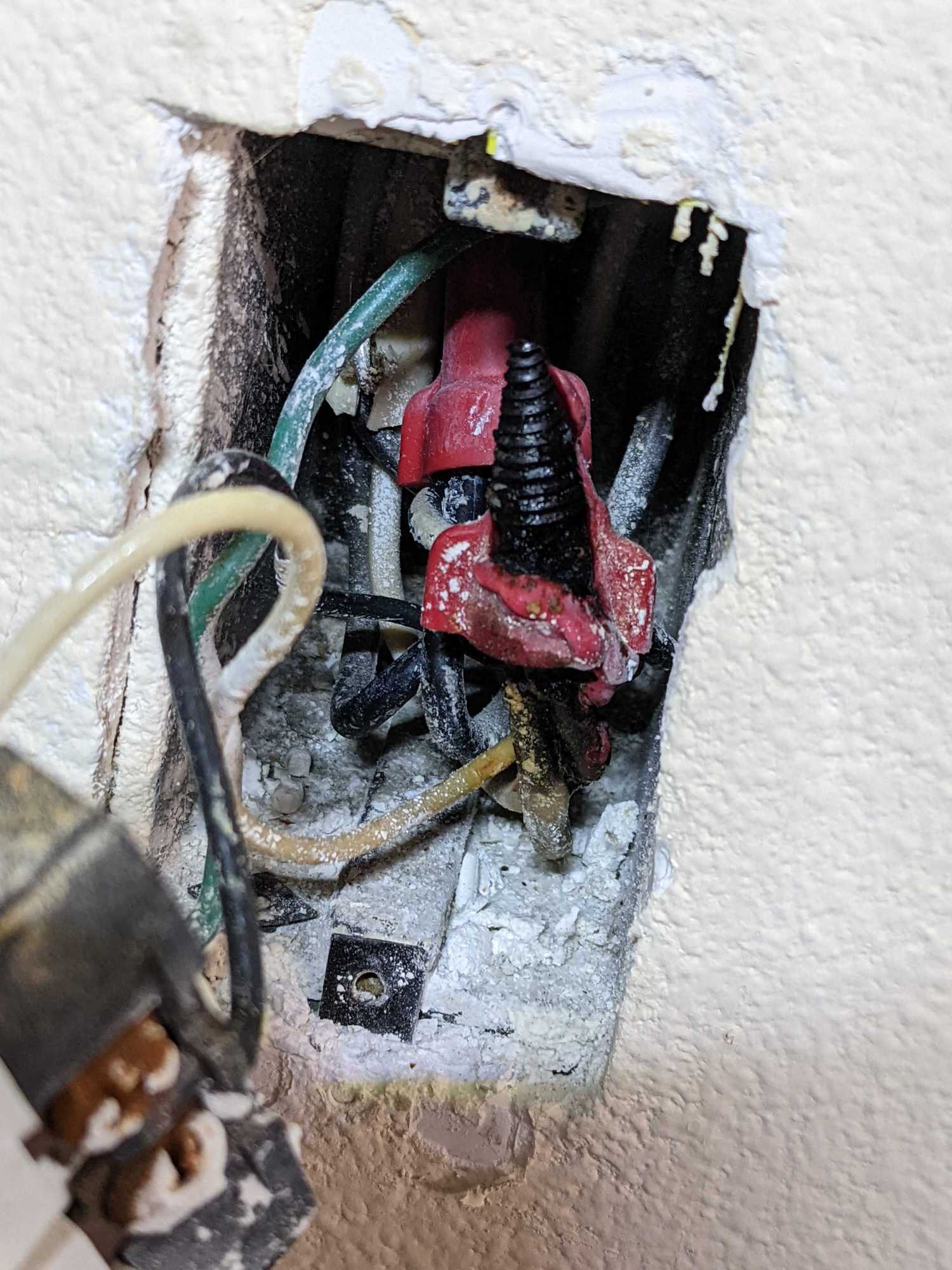 Burnt neutral now no power - DoItYourself.com Community Forums