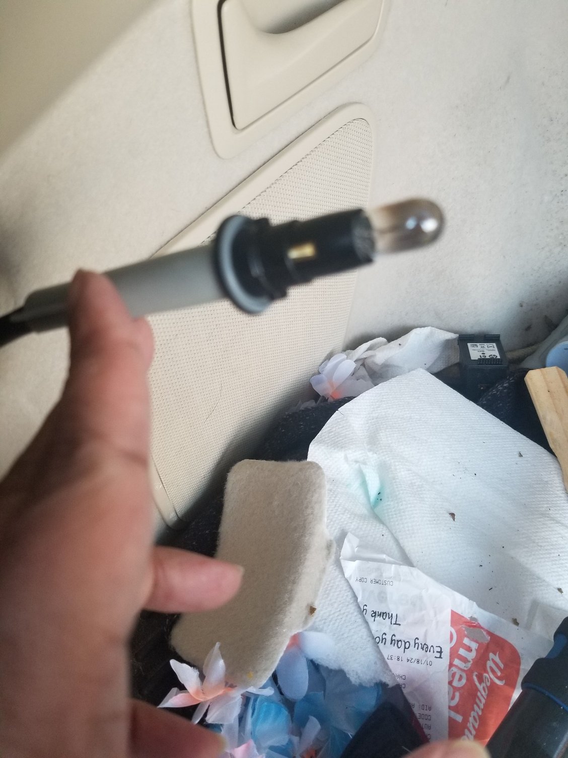 Lexus Rx350 tail light bulb - DoItYourself.com Community Forums