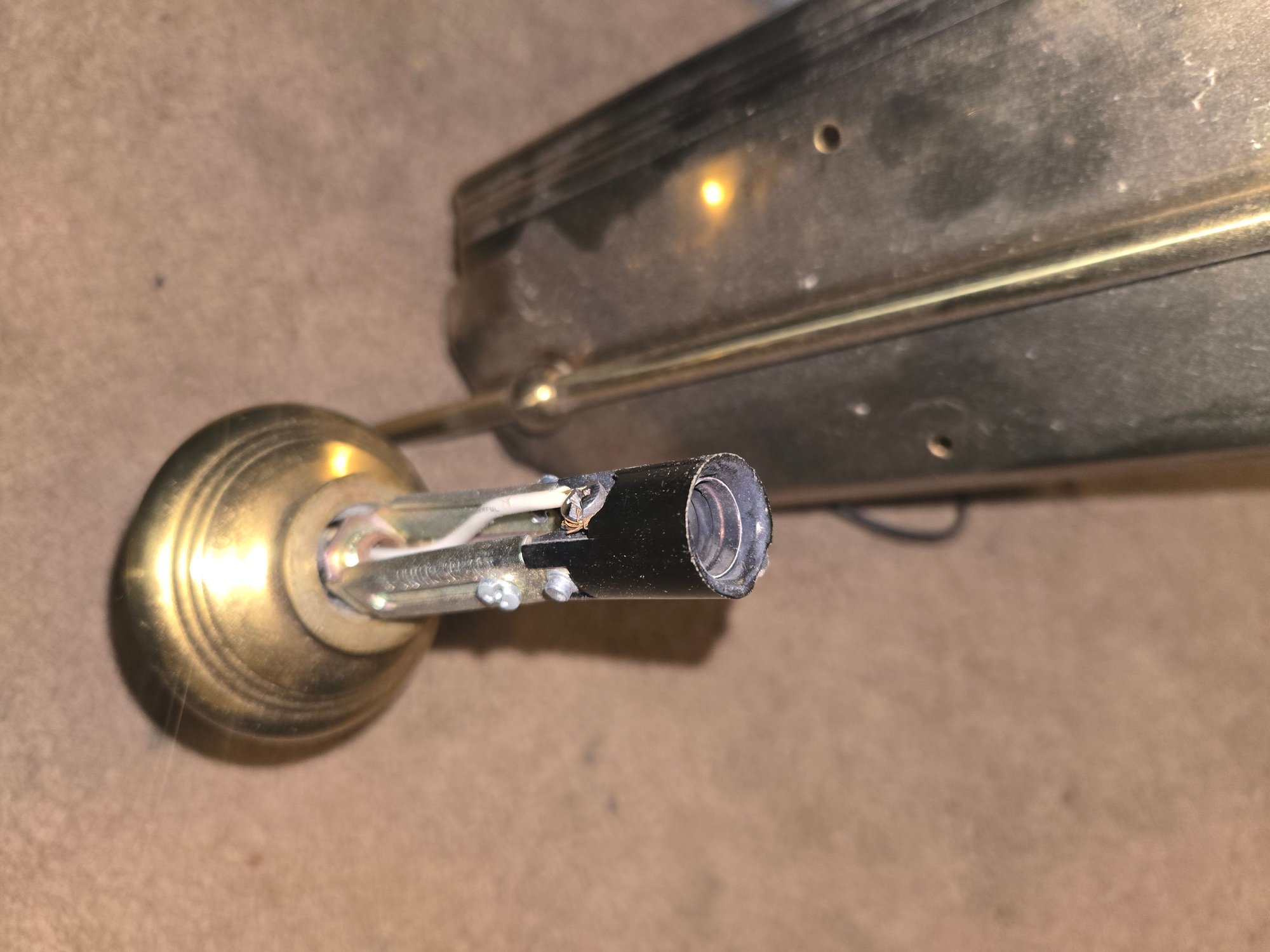 Need help finding the right lamp part - DoItYourself.com Community Forums