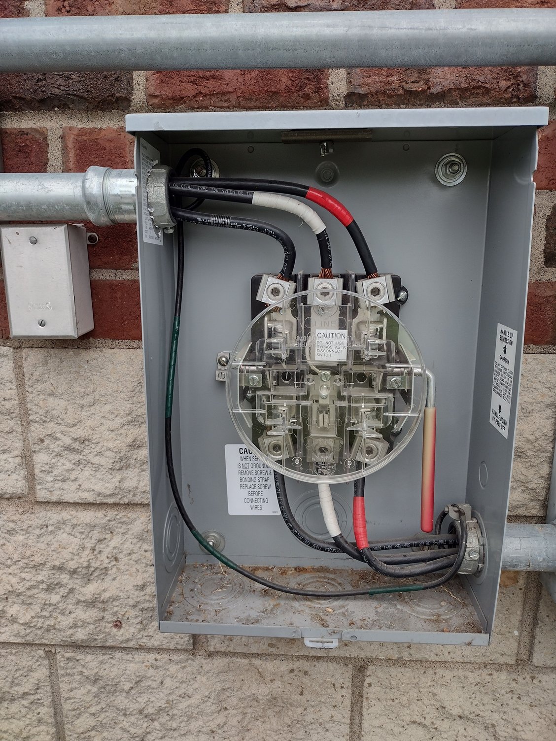 Main panel bonding...Screw or no screw? - DoItYourself.com Community Forums