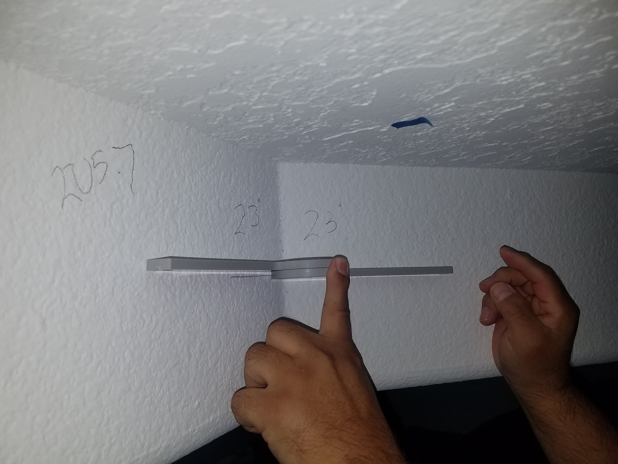 Inside Corner Bull nose ceiling crown molding - DoItYourself.com ...